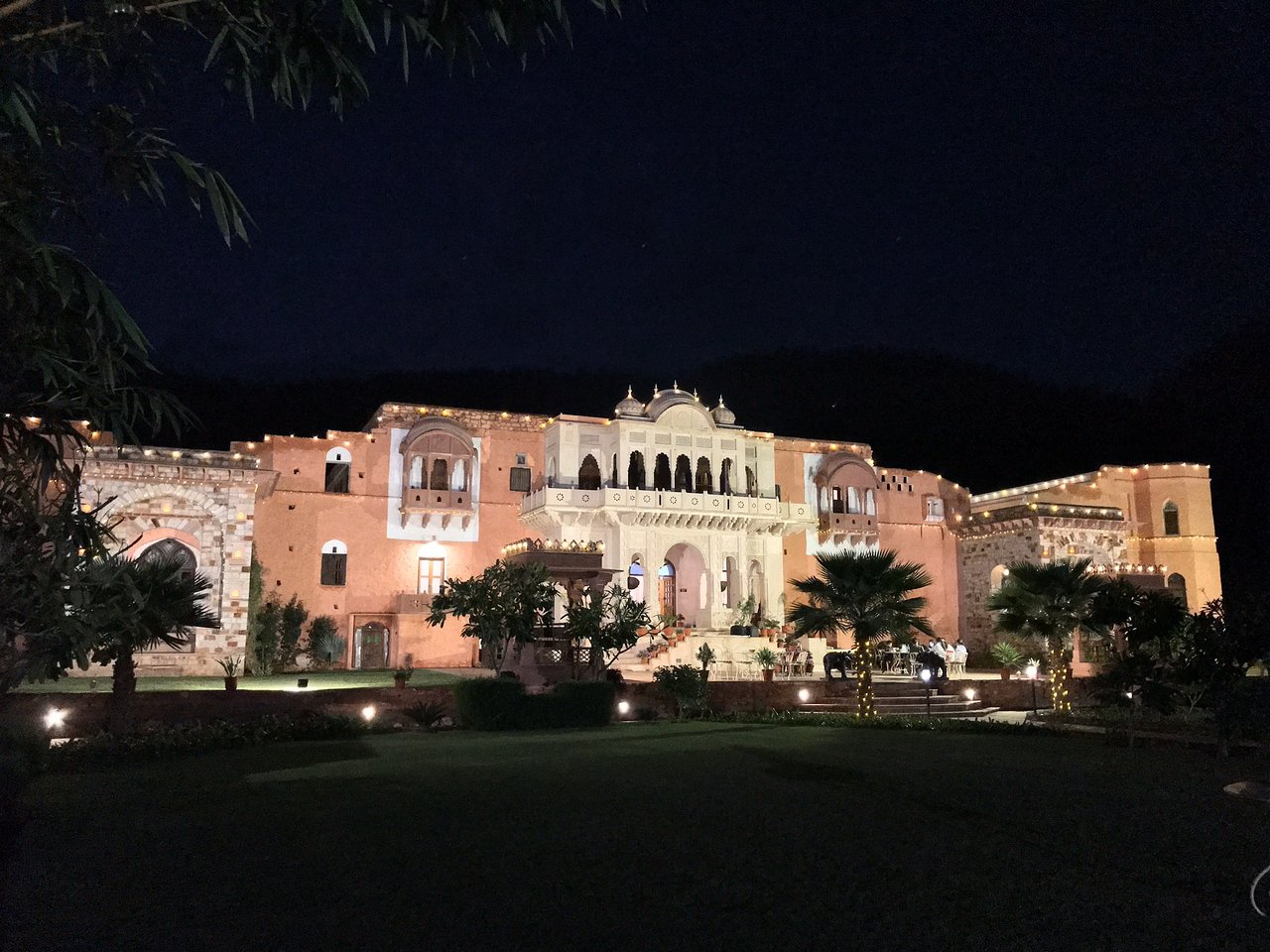 8 Best Resorts in Alwar